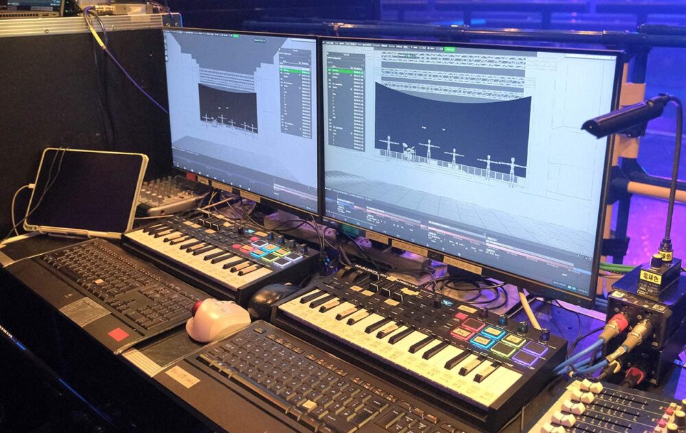 YOASOBI ZEPP TOURで味わうイマーシブ体験！ヒビノ「Immersive LED System」の可能性[IMMERSIVE EXPERIENCES] Vol.01 ...